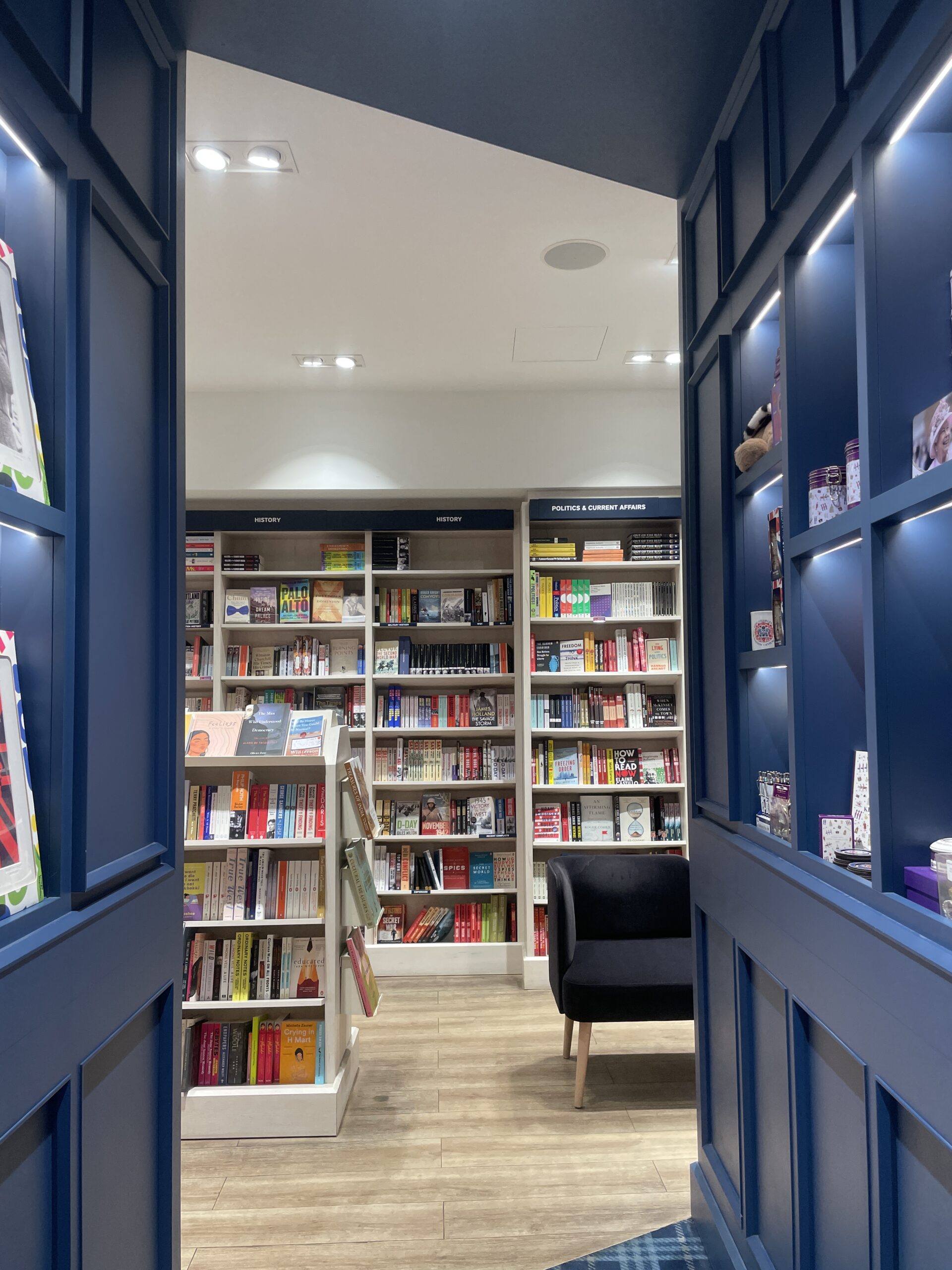 My 3 favourite English bookstores in Paris