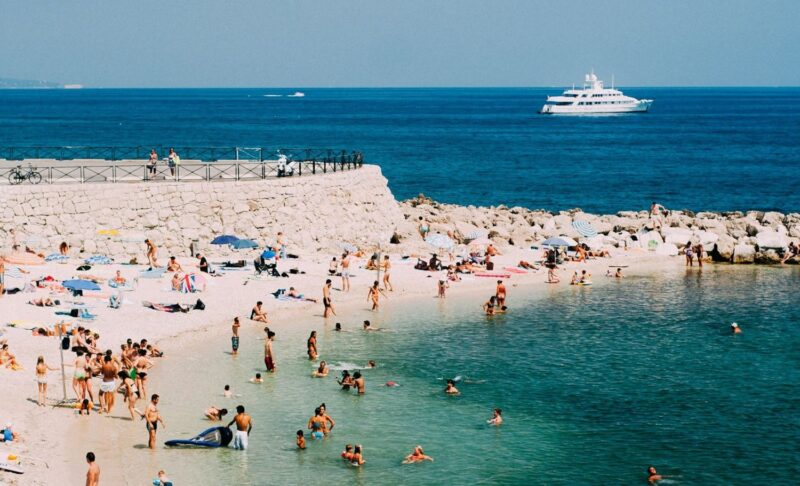 10 beaches near Paris by train